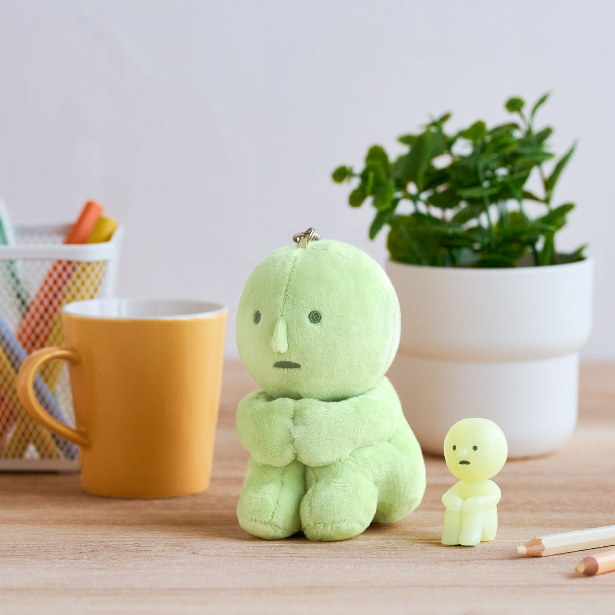 Dreams: SMISKI Plush Key Chain - Hugging Knees – Rhen's Nest Toy Shop